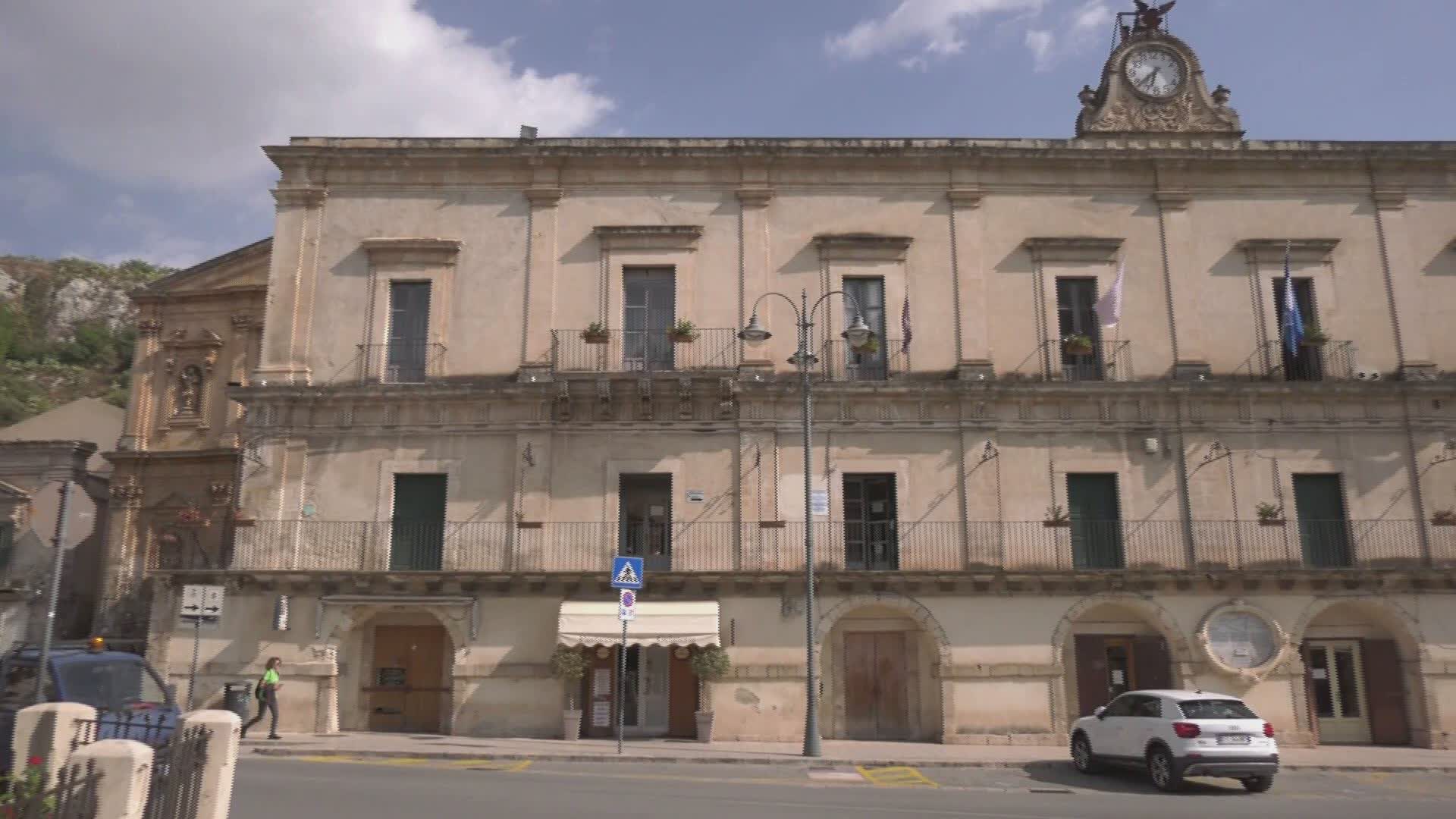 MODICA - DC VS MONISTERI? - Video Mediterraneo