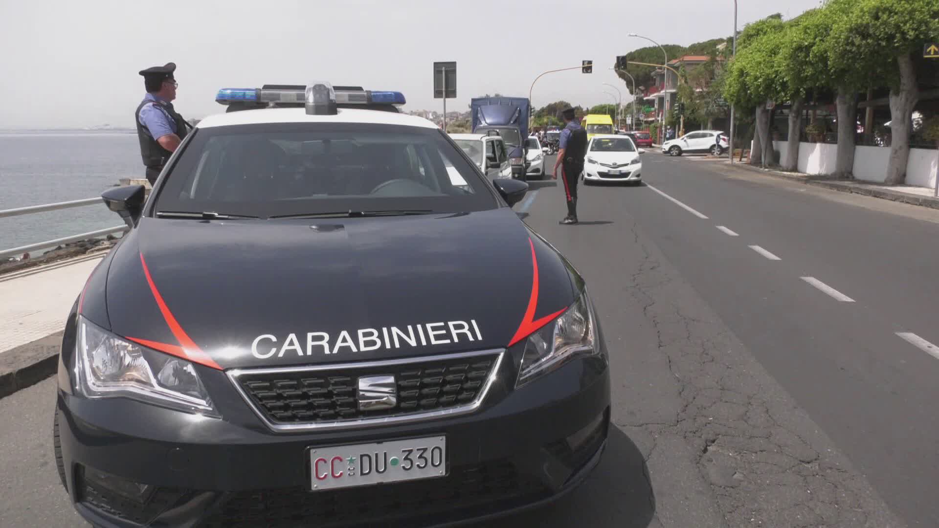 CATANIA - OPERAZIONE ANTIDROGA DURANTE CONCERTO - Video Mediterraneo CATANIA - OPERAZIONE ANTIDROGA DURANTE CONCERTO - Video Mediterraneo