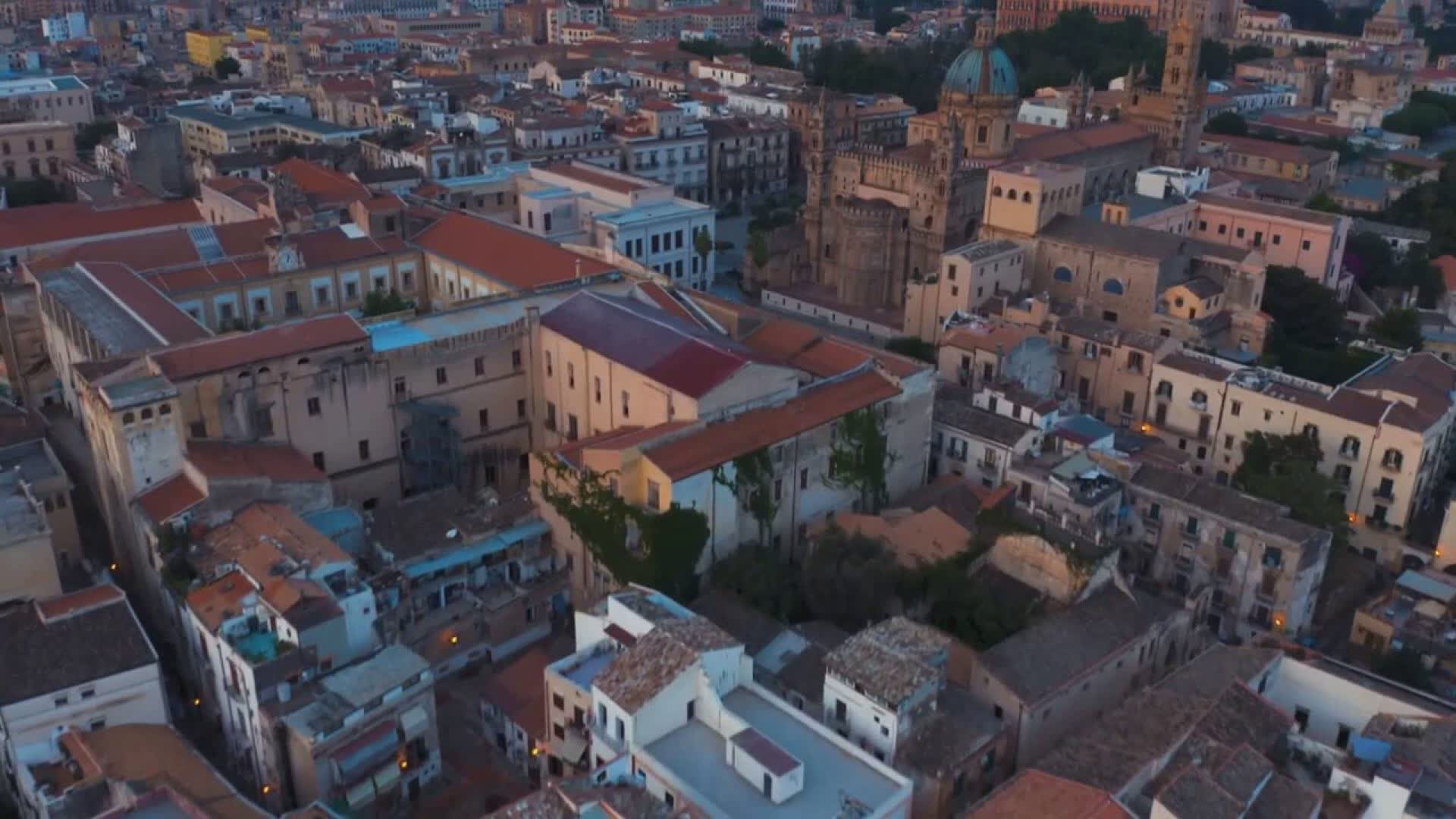 PALERMO - ACCOLTELLAMENTO, CONDANNATI DUE CUGINI - Video Mediterraneo