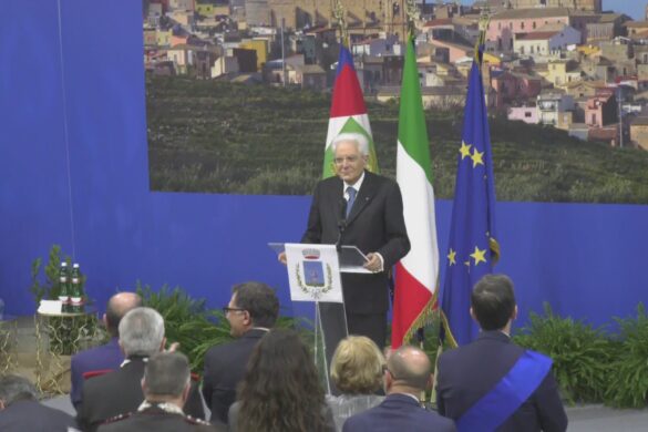 MILITELLO IN VAL DI CATANIA - CONSEGNATO IL PREMIO "BORGO DEI BORGHI ...