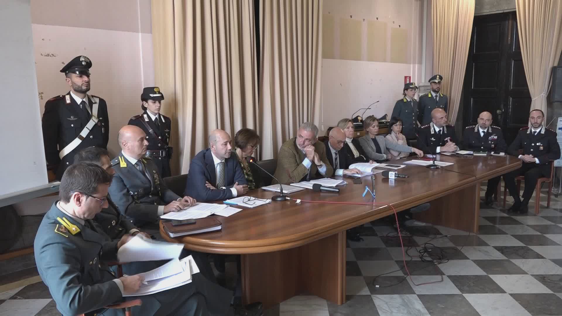 MESSINA - MAFIA, "MANI BOSS SU ESCURSIONI" - Video Mediterraneo